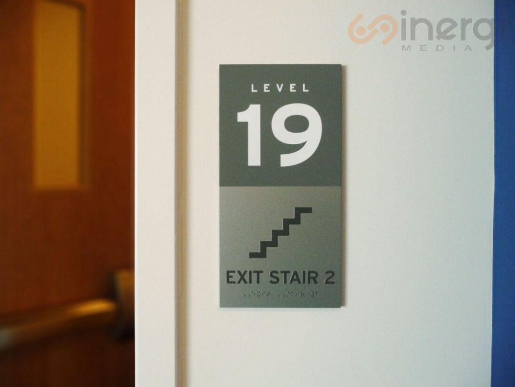 Signage Tangga - Sinergi Media Advertising